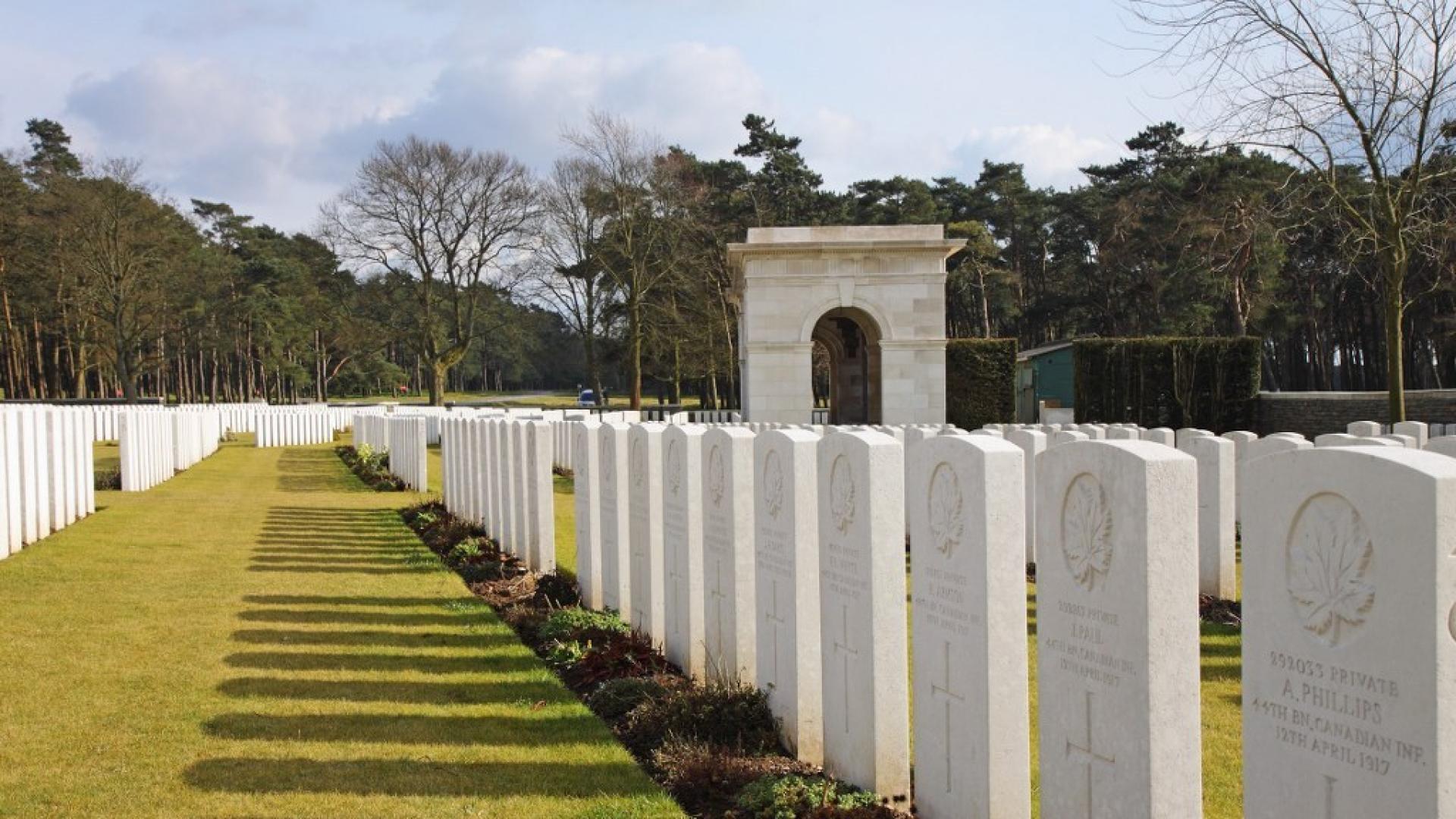 Canadian Cemetery n°2 | Collines et Plaines d’Artois 14-18 ...